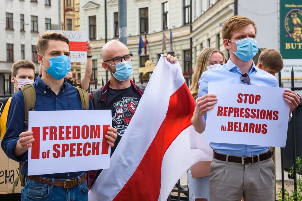 Belarus officials are shutting down the internet amid massive protests ...